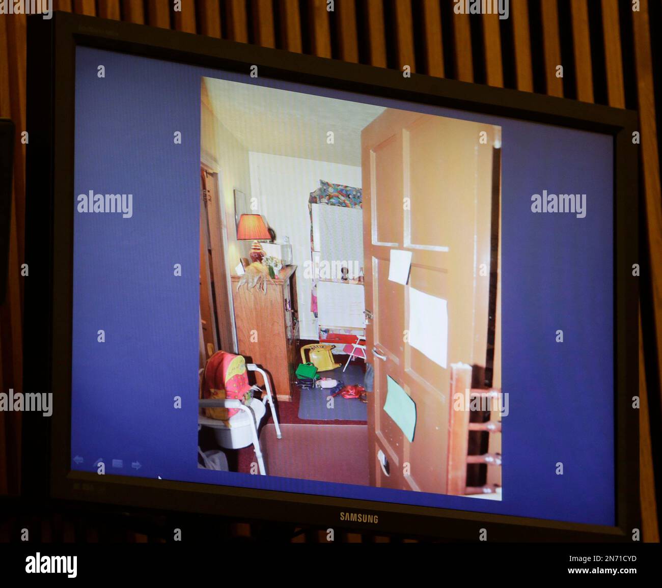A photo showing the bedroom where Amanda Berry and her daughter slept ...
