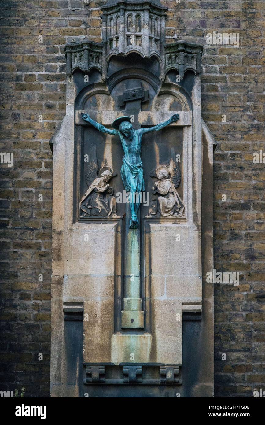 London england uk church jesus hi-res stock photography and images - Alamy