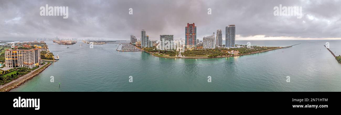 Aerial miami beach city tour hi-res stock photography and images - Alamy
