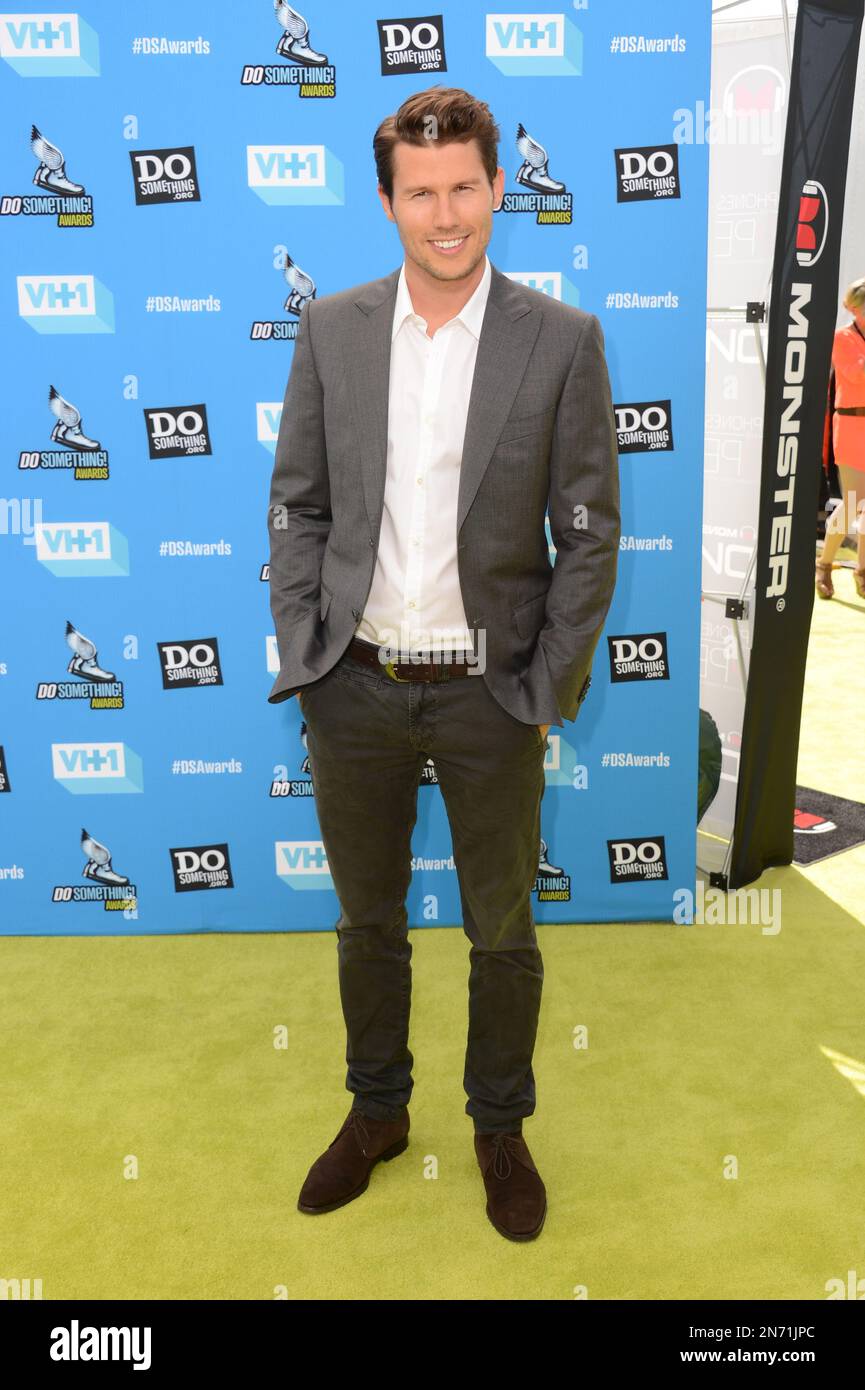 Jason Dundas arrives at the Do Something Awards at the Avalon on ...