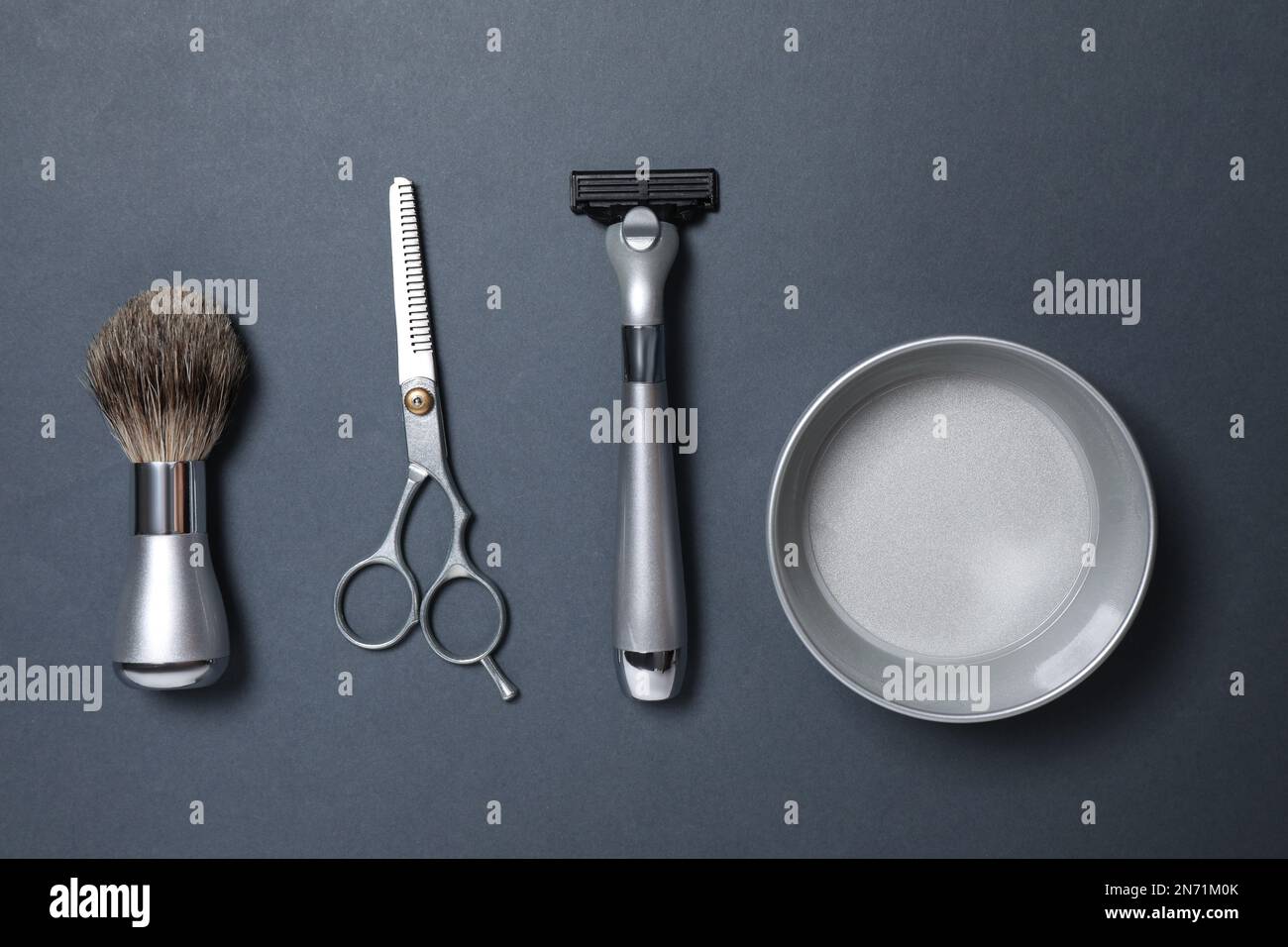 Set of men's shaving tools on dark grey background, flat lay Stock ...