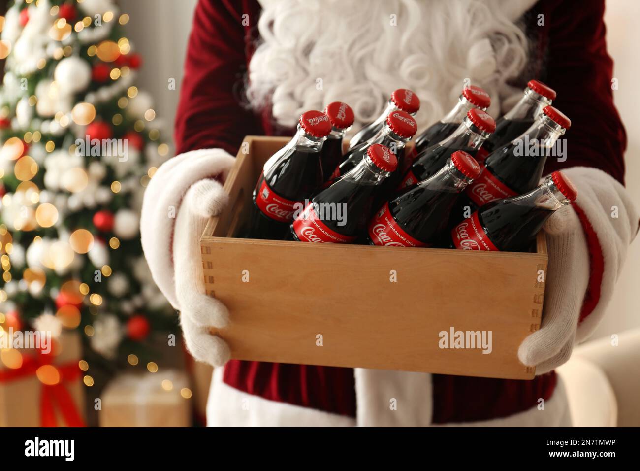Coke bottles in crate hi-res stock photography and images - Alamy