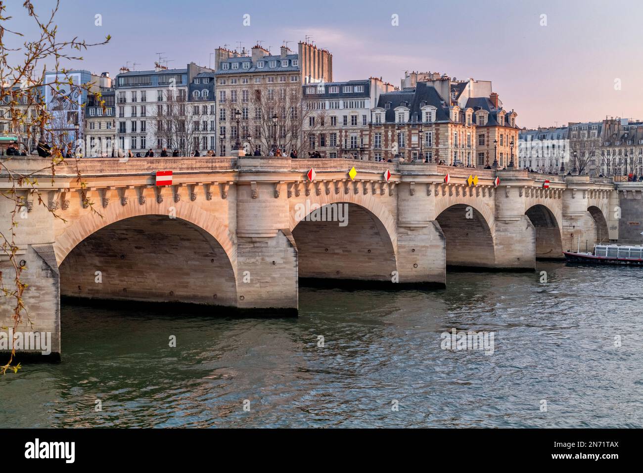 Pont Neuf Bridge, Paris, France Stock Photo - Alamy