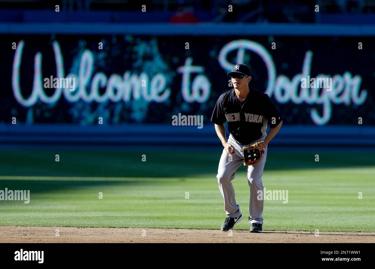 New York Yankees second baseman Brent Lillibridge waits to field a ball ...