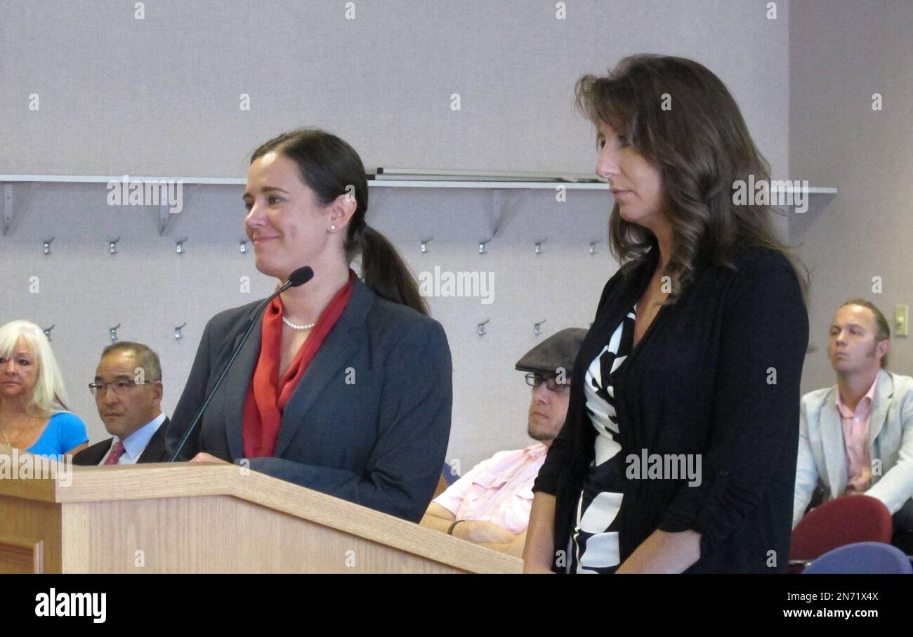 Loreli Pavelka, right, the general manager at Buffalo Wild Wings in ...