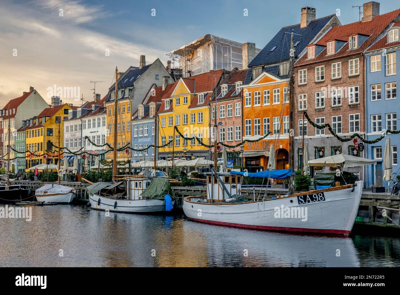 Old town nyhavn harbor hi-res stock photography and images - Alamy