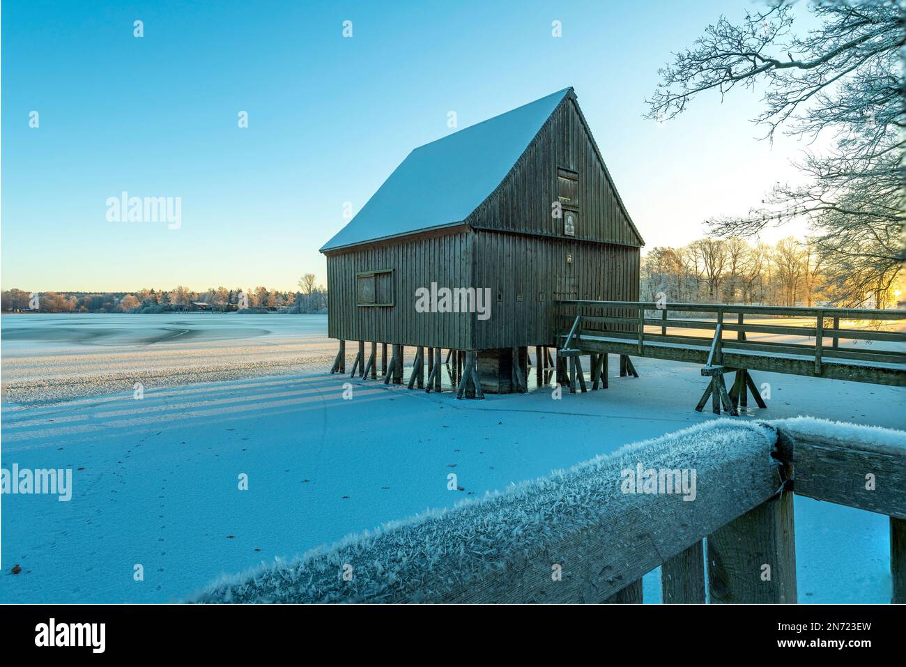The pile house at the Plothen ponds in Thuringia Stock Photo - Alamy