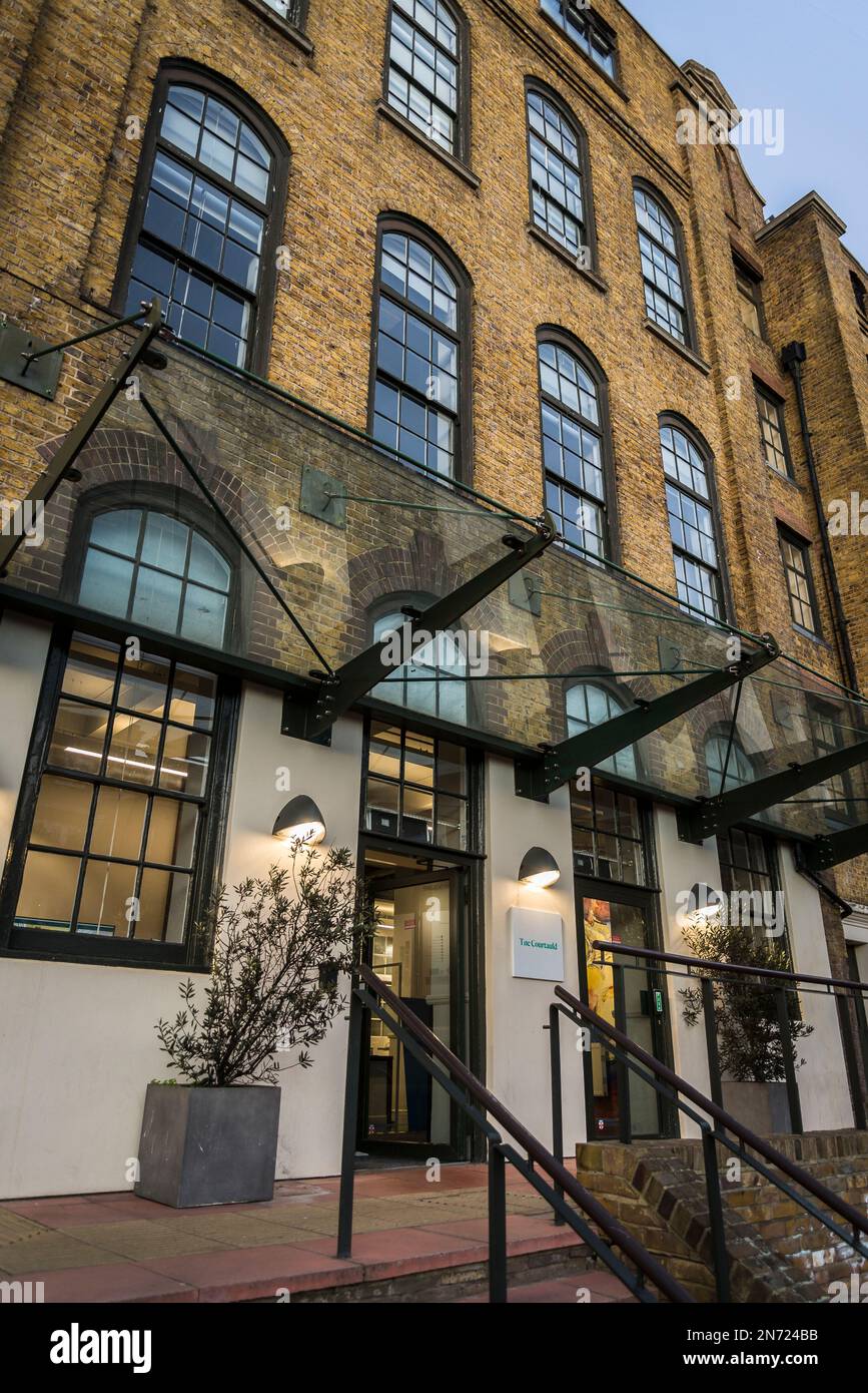 Kings cross neighbourhood hi-res stock photography and images - Alamy