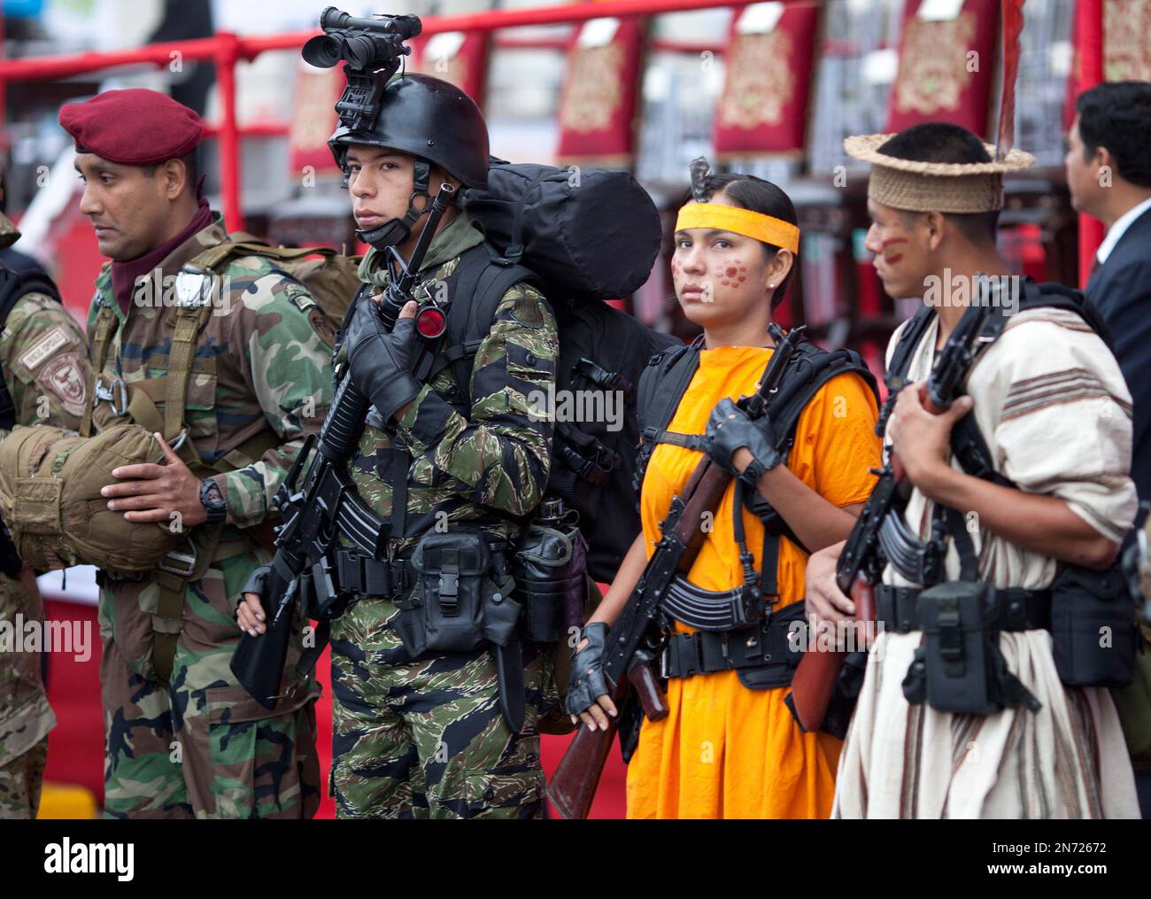 Peruvian soldiers and members of the civil defense patrol known as ...