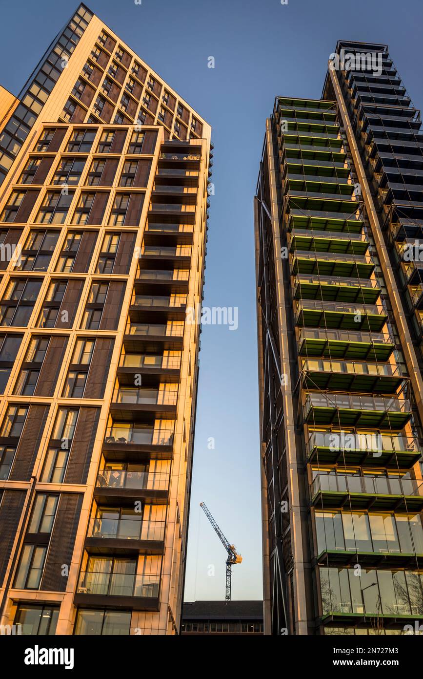 Residential tower blocks on Albert Embankment, Vauxhall, London ...