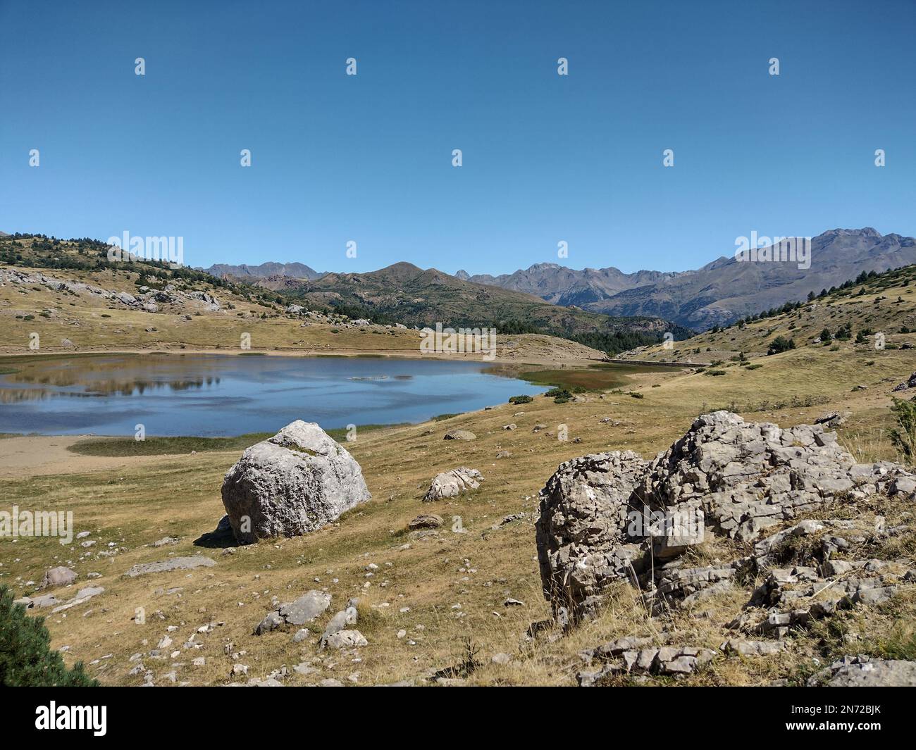 GLACIER LAKE IN THE SPANISH PYRENEES Stock Photo - Alamy