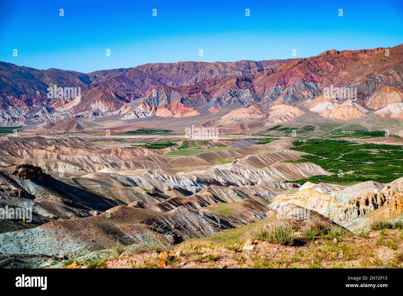 The scenic Aladaglar mountains in Zanjan Province, Iran under a clear ...