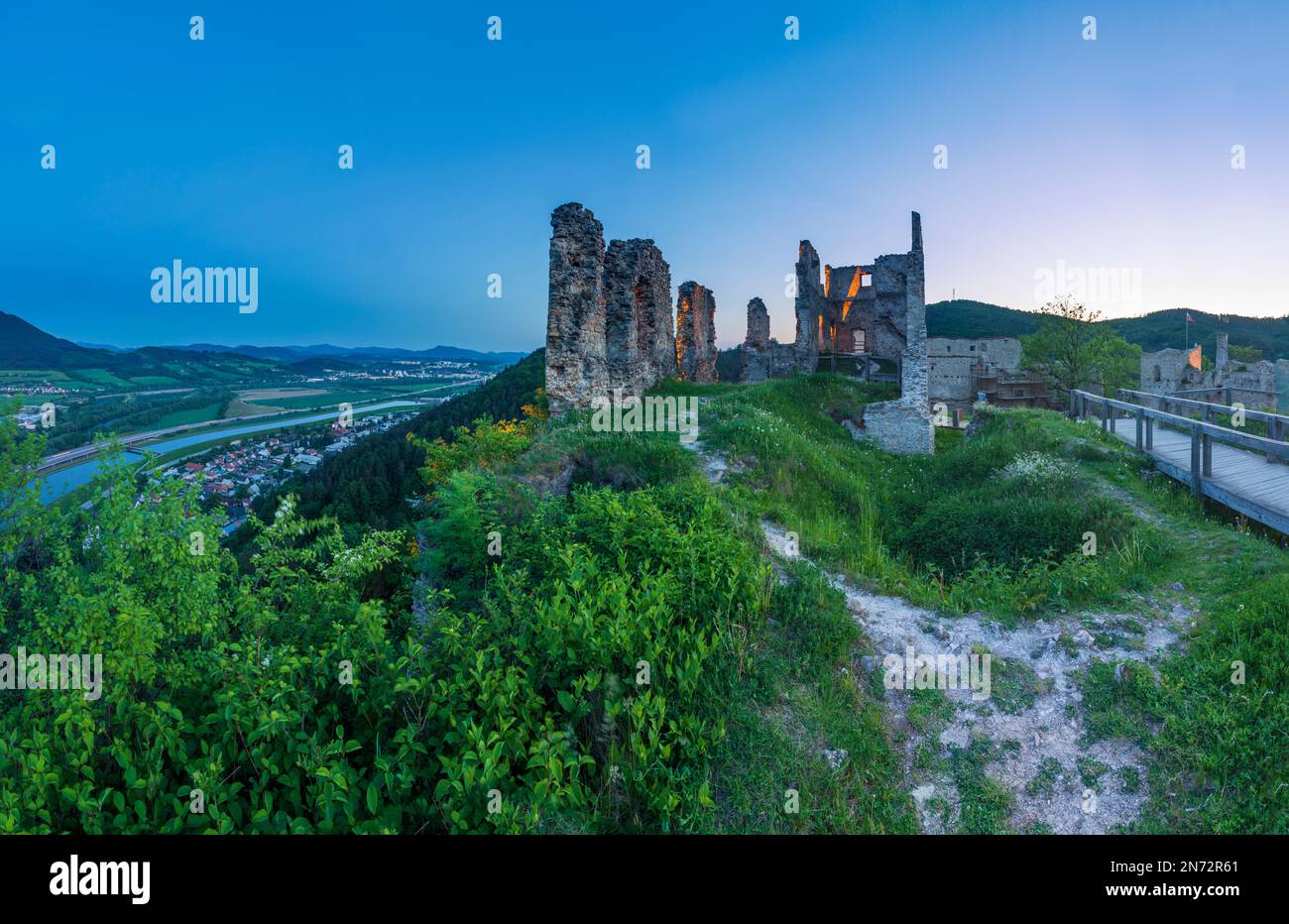 Povazsky hrad waagburg castle hi-res stock photography and images - Alamy