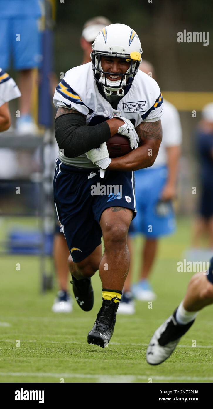 San Diego Chargers running back Ryan Mathews runs with the ball during ...