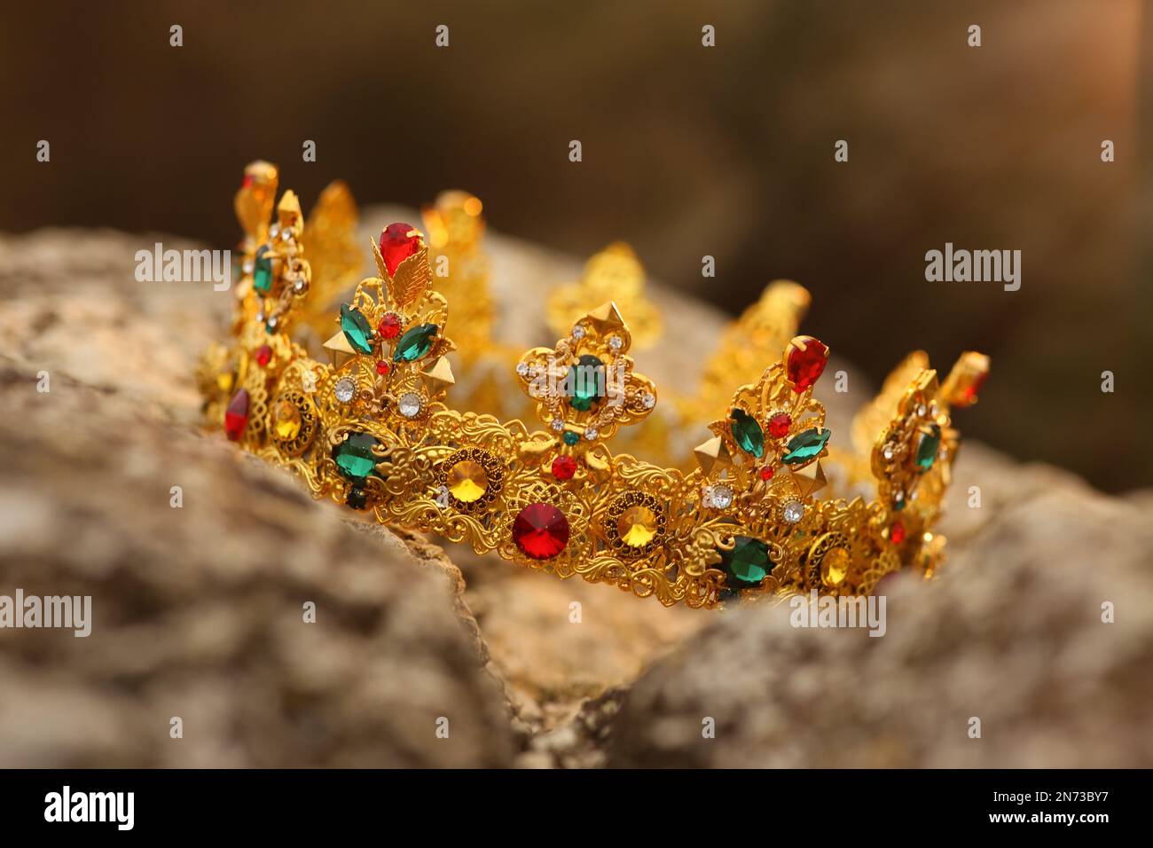 Golden beautiful crown hi-res stock photography and images - Alamy