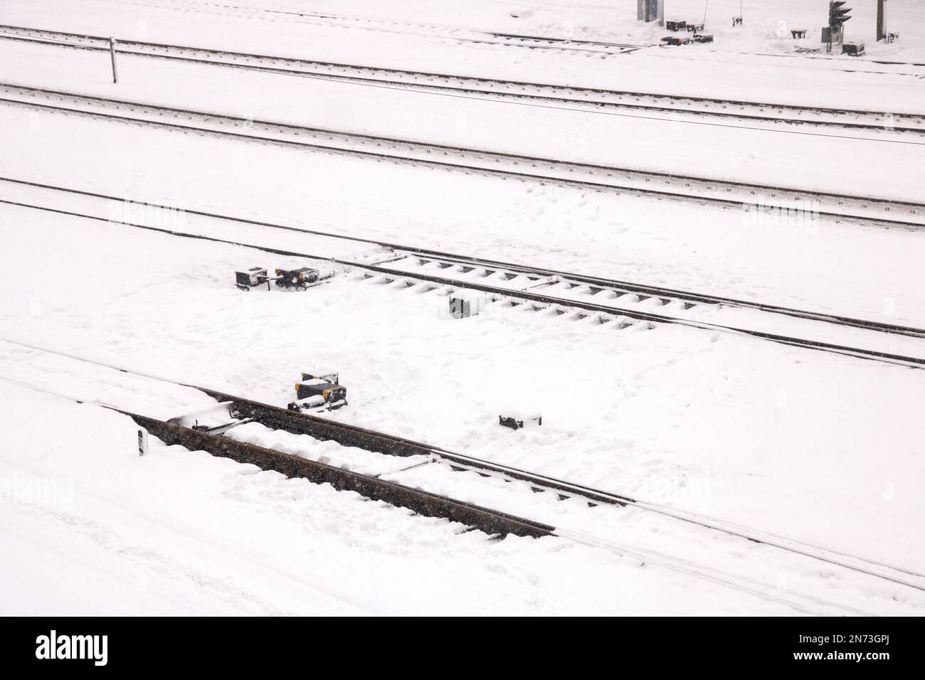 Train crossing snowy countryside hi-res stock photography and images ...