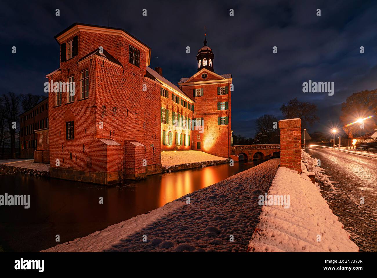 Roses old masters painting hi-res stock photography and images - Alamy