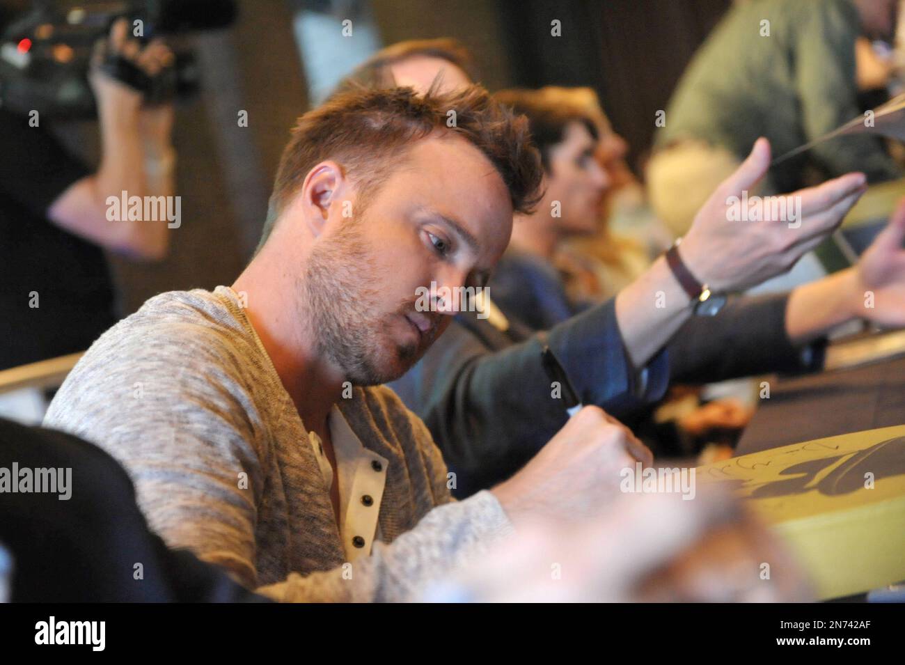 Actor Aaron Paul signs autographs at AMC's 'Breaking Bad' fan ...