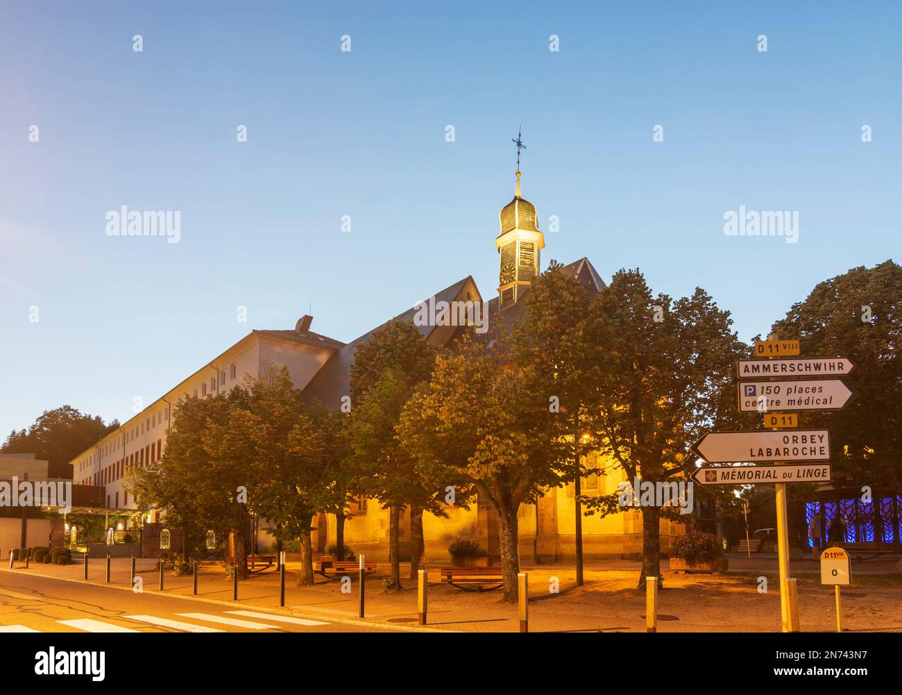 Notre dame des trois epis hi-res stock photography and images - Alamy