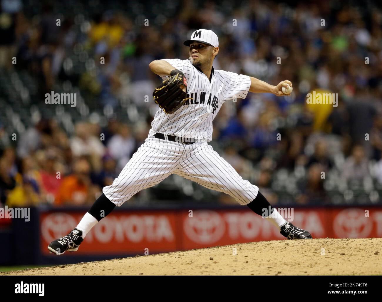 Michael Gonzalez Brewers