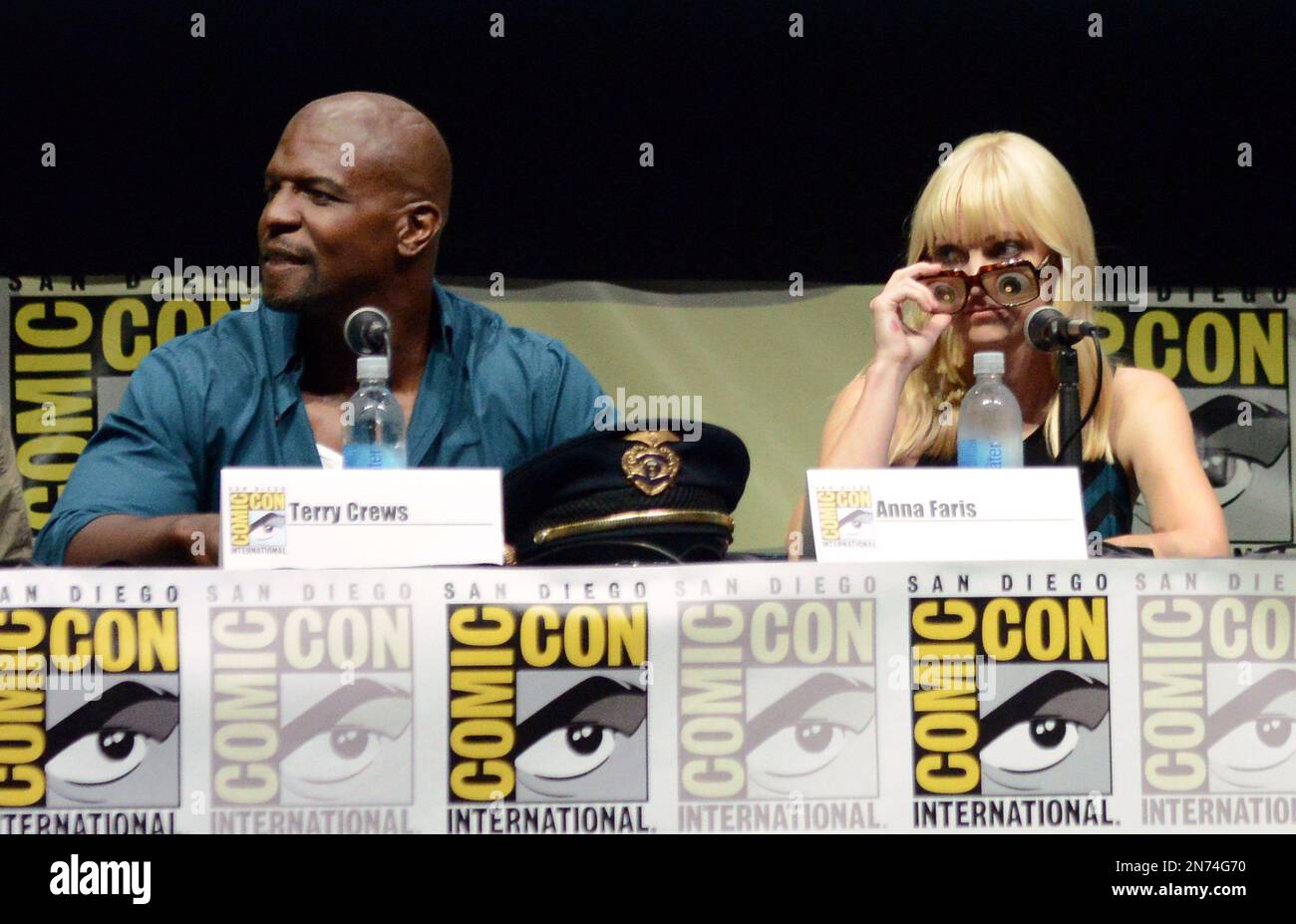 Terry Crews, left, and Anna Faris participate in the "Cloudy with a ...