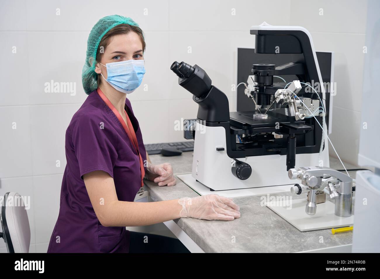 Medical laboratory assistant prepares hi-res stock photography and ...