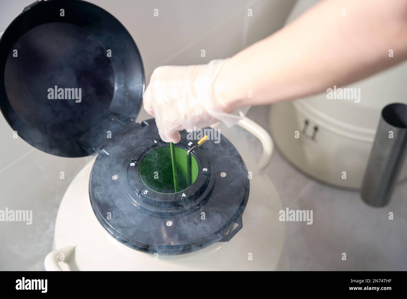 Liquid nitrogen tank for embryo hi-res stock photography and images - Alamy