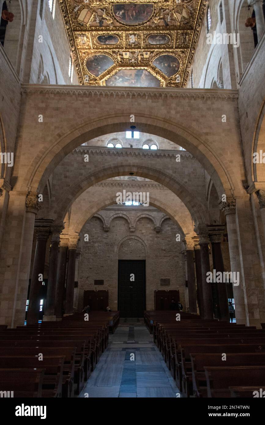 Bari, Italy, Inside of famous basilica San Nicola in Bari, burial place ...