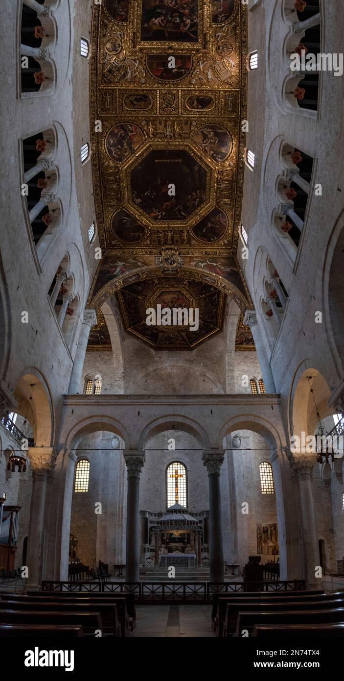Bari, Italy, Inside of famous basilica San Nicola in Bari, burial place ...