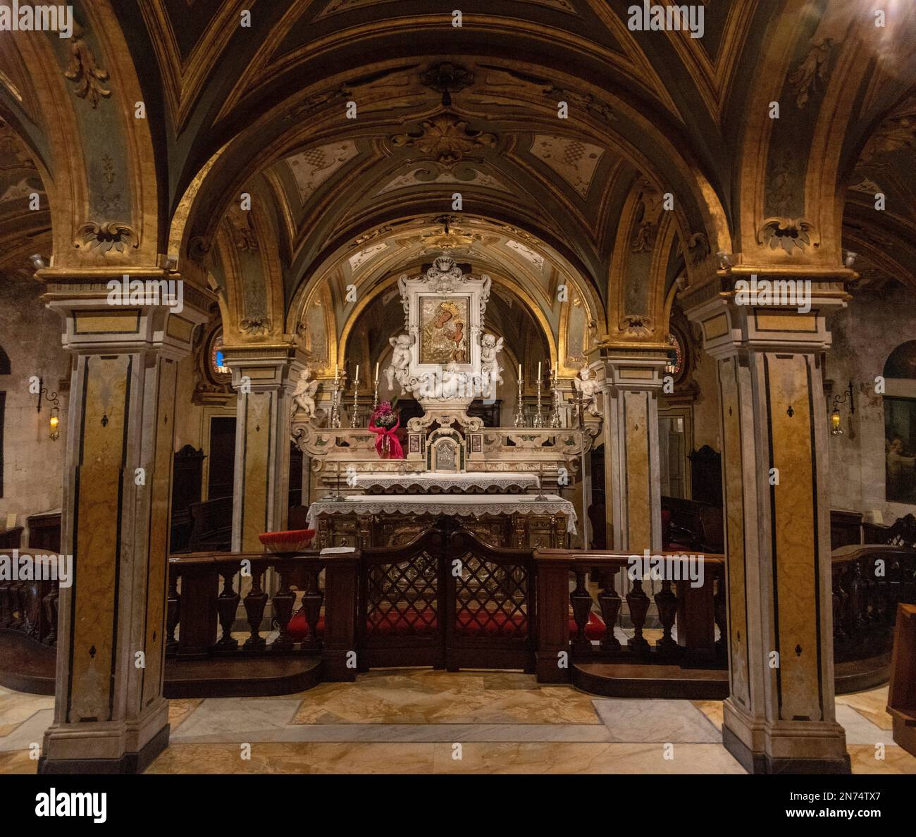 Altar in the crypt of san sabino cathedral in bari hi-res stock ...
