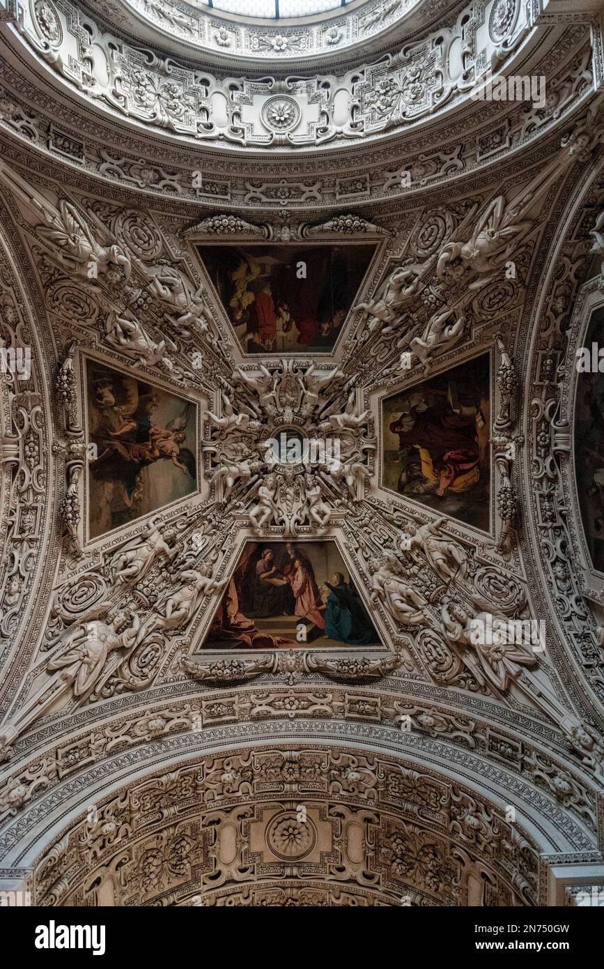 Stuccos ceiling hi-res stock photography and images - Alamy