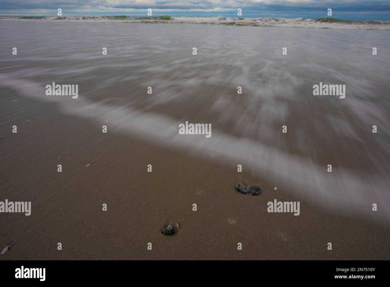 Rushing to the beach hi-res stock photography and images - Alamy