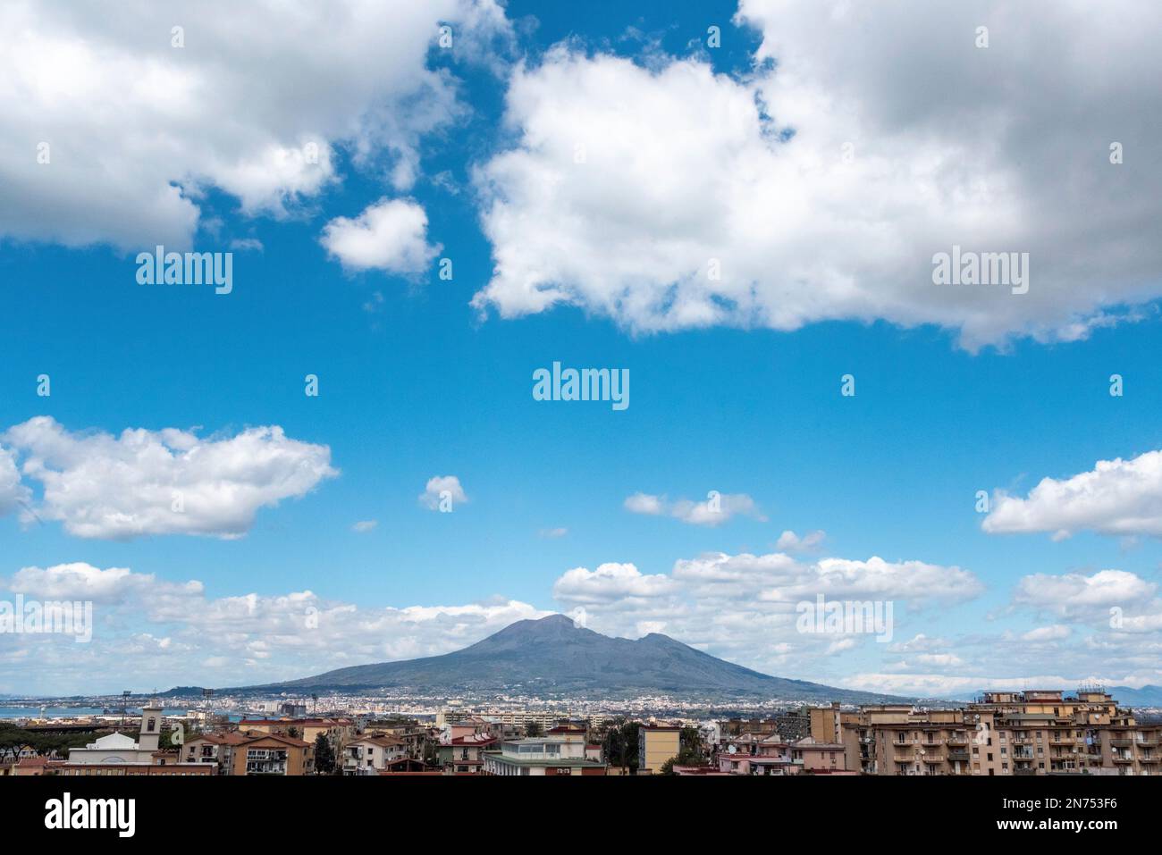 Panoramic view of mount Vesuvius, the cities of Stabia and Pompeii in ...