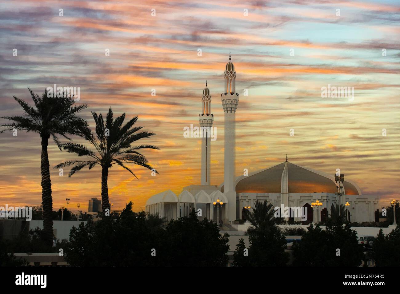 Beautiful front view of the entrance of Hassan En any Mosque at sunset ...