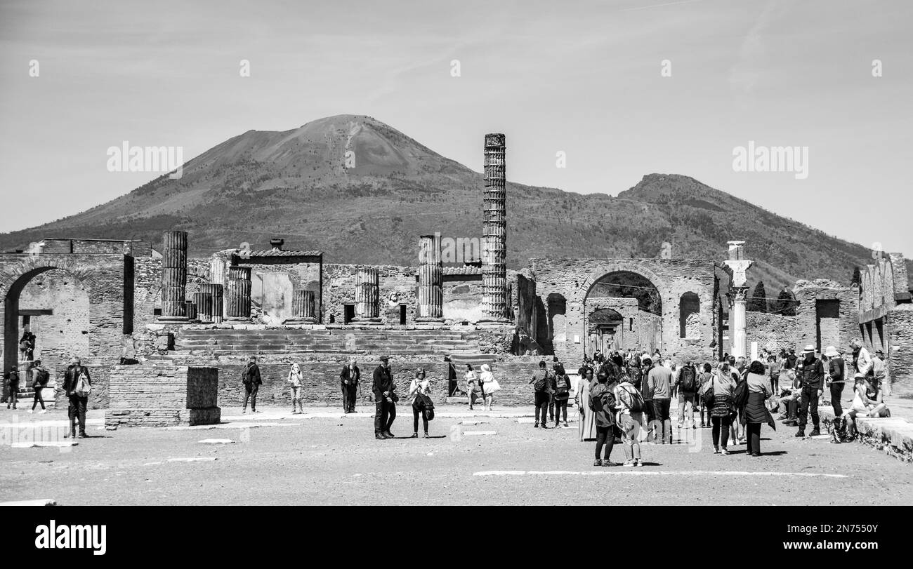 Famous volcano Black and White Stock Photos & Images - Alamy