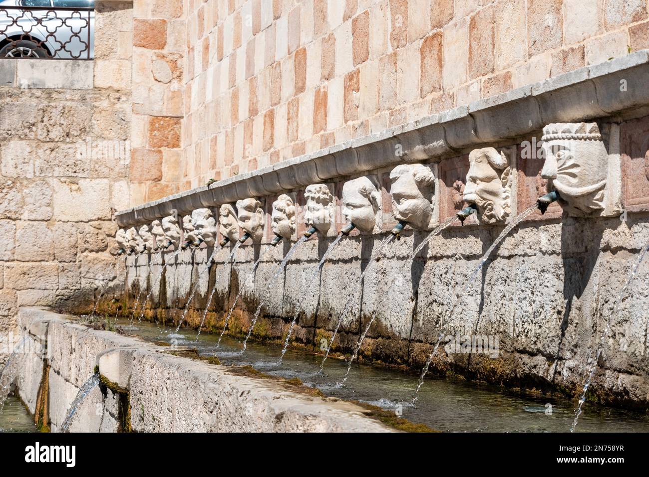Fountain of the 99 gargoyles hi-res stock photography and images - Alamy