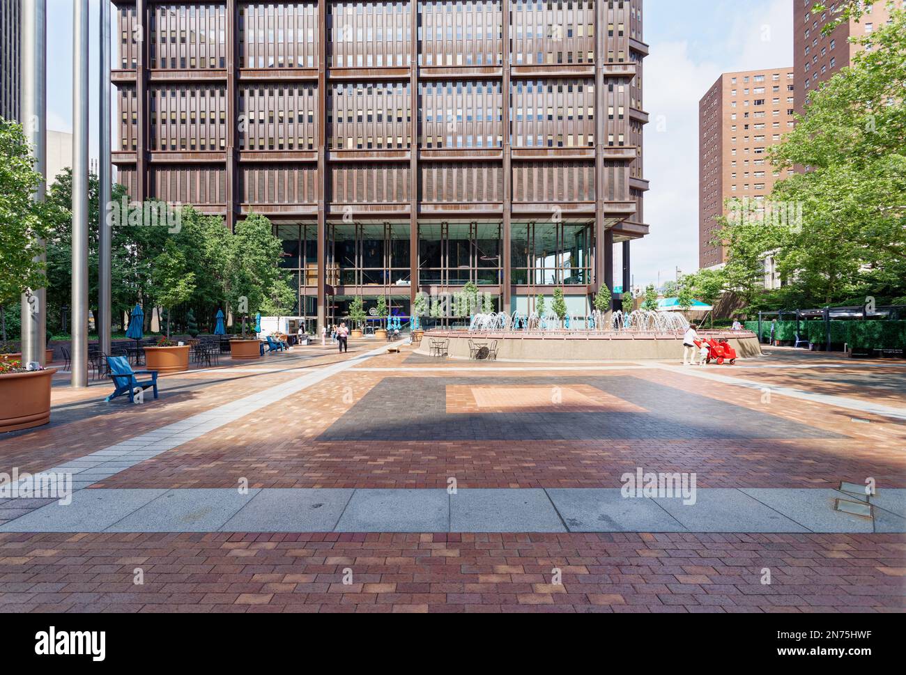 Upmc headquarters hi-res stock photography and images - Alamy