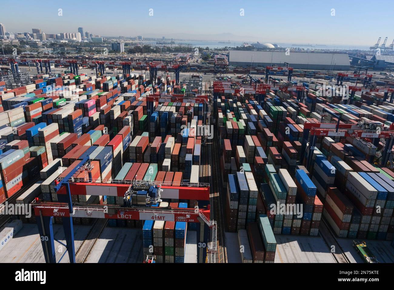 Los Angeles, California, USA. 9th Feb, 2023. Stacked shipping ...