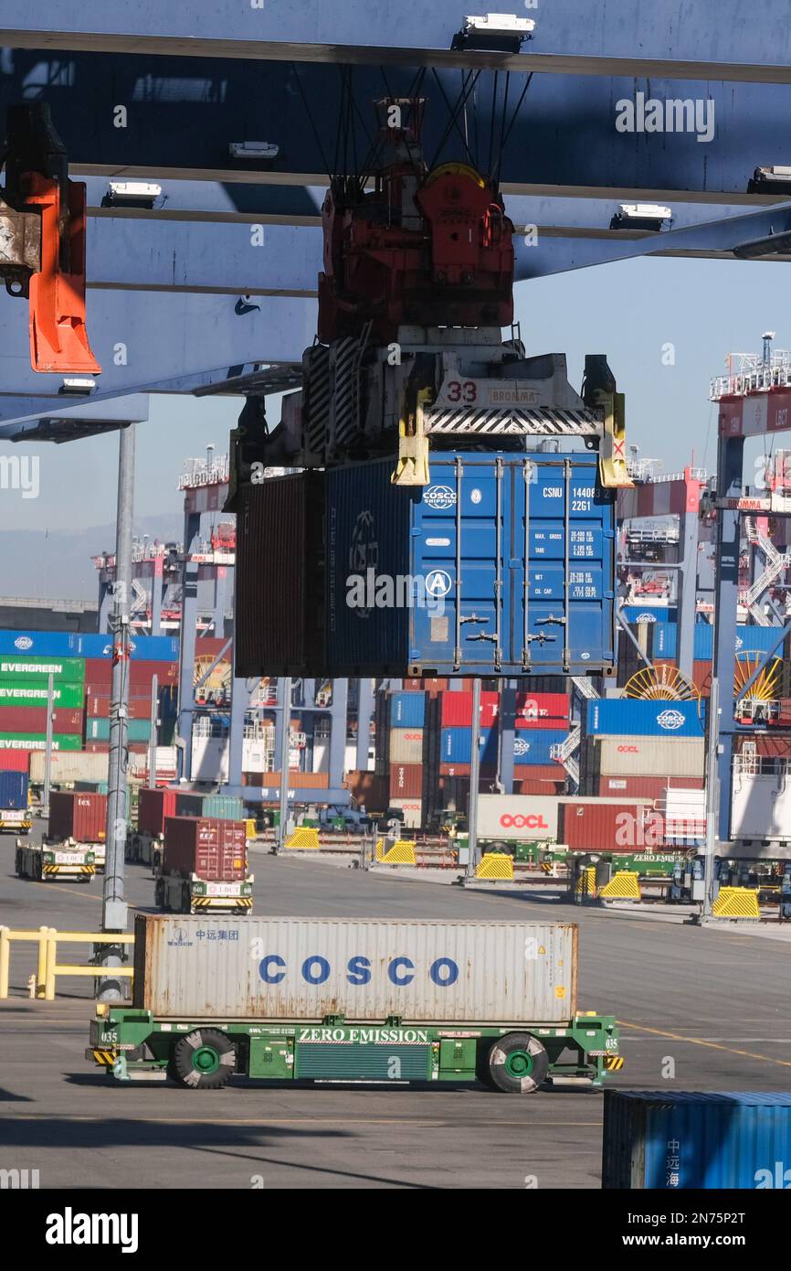 Los Angeles, California, USA. 9th Feb, 2023. Computer-controlled cargo ...