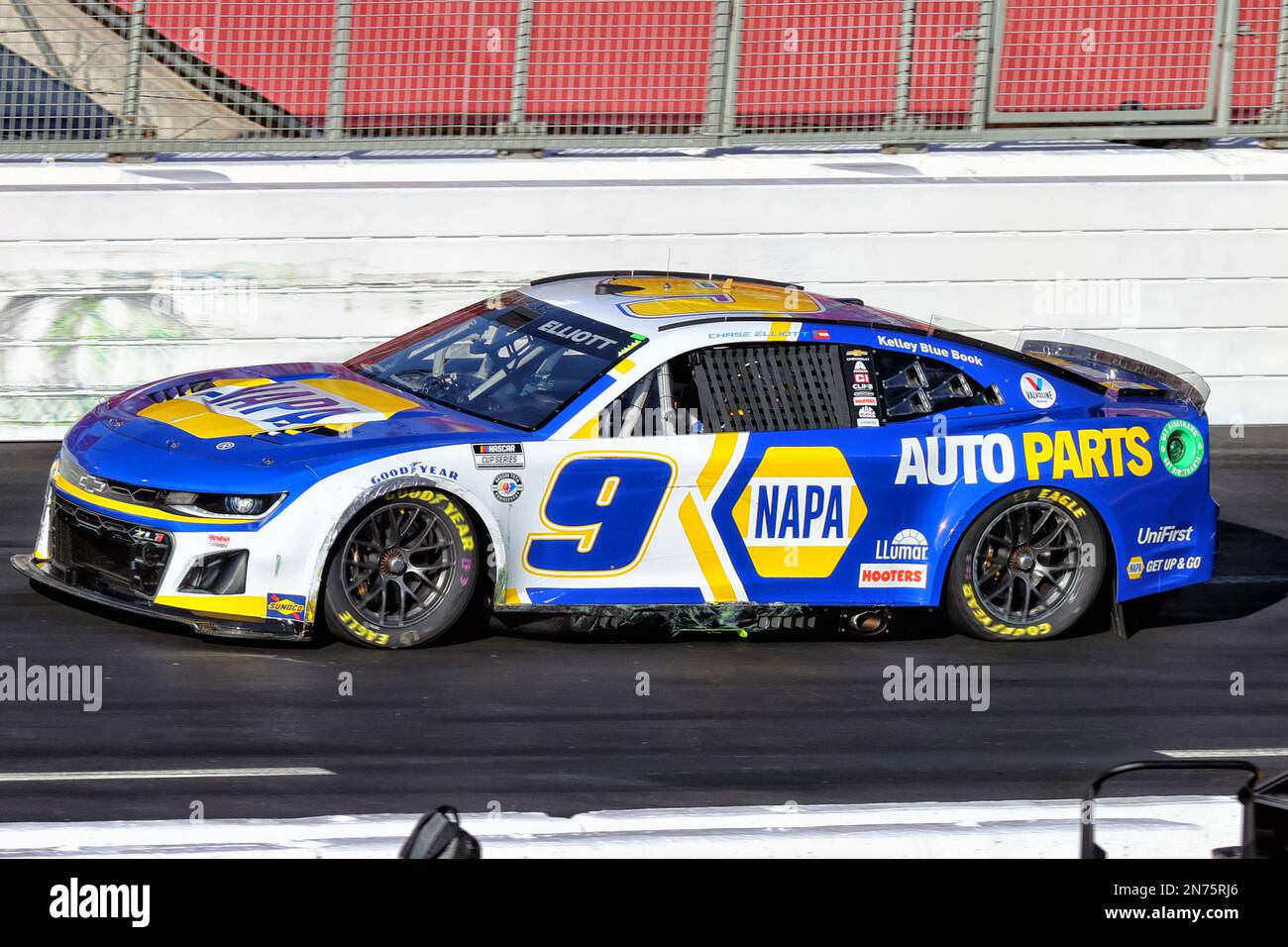 NASCAR Cup Series driver Chase Elliott (9) races during the Busch Light ...