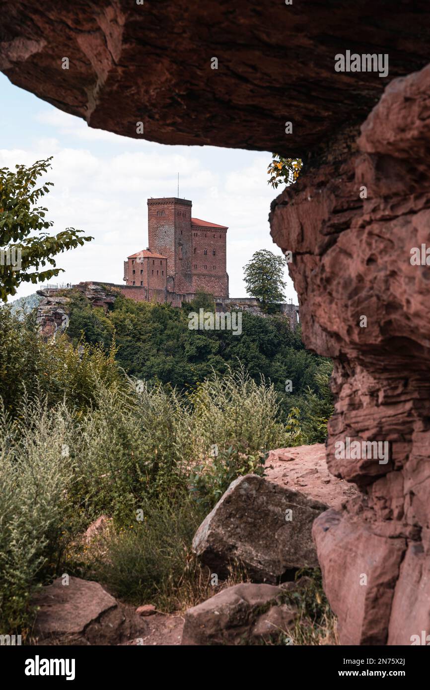 Trifels Castle, Palatinate Forest, landscape, nature park, Rhineland ...