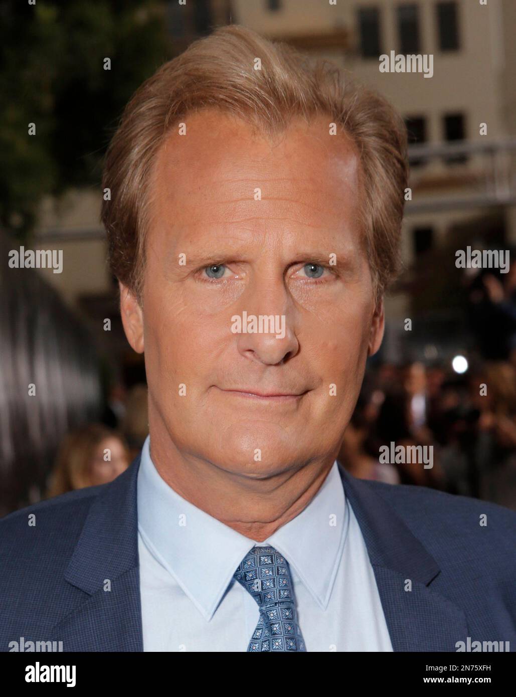 Jeff Daniels arrives on the red carpet at the season 2 premiere of "The ...