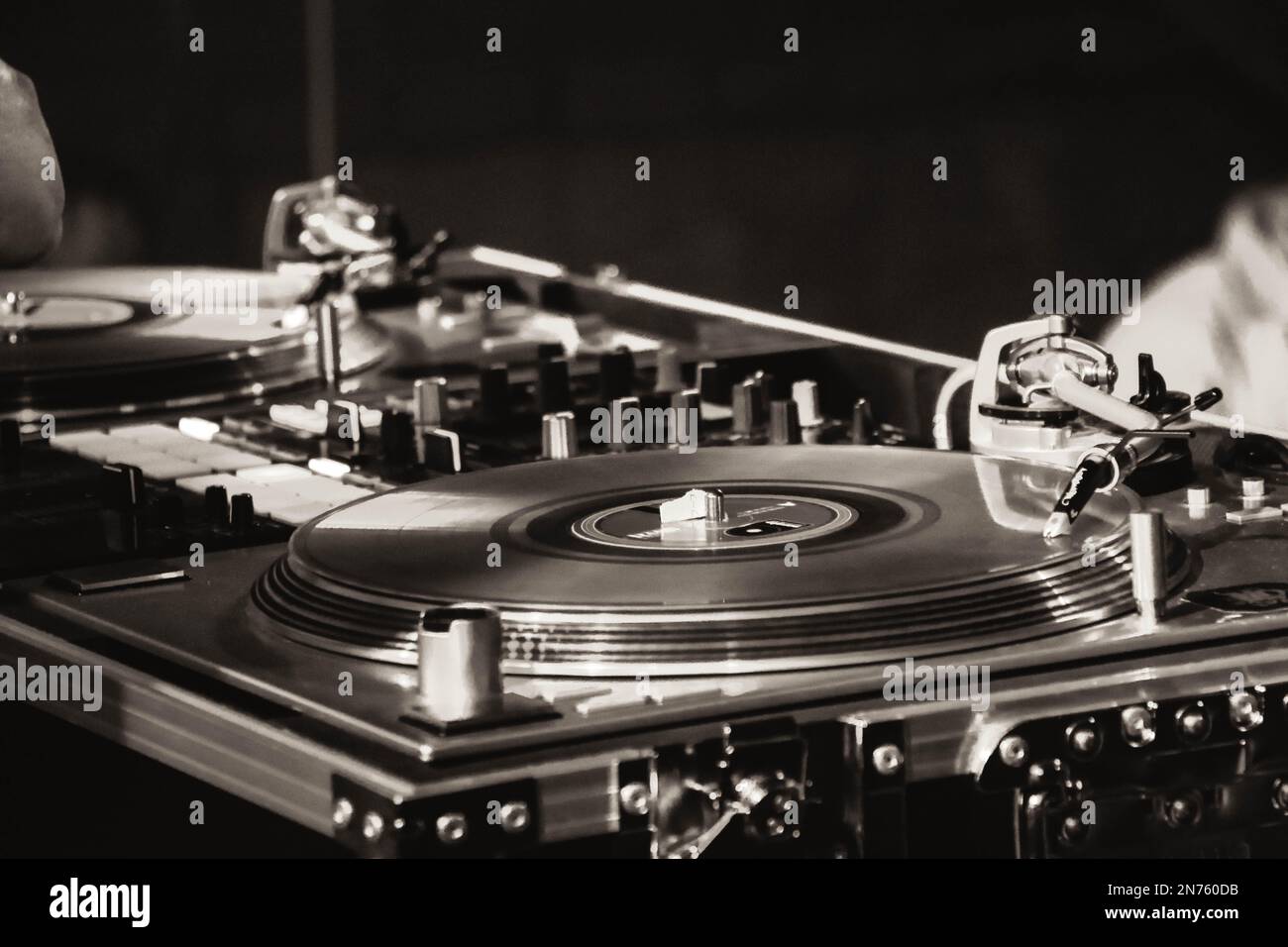 Vintage turntables hi-res stock photography and images - Alamy