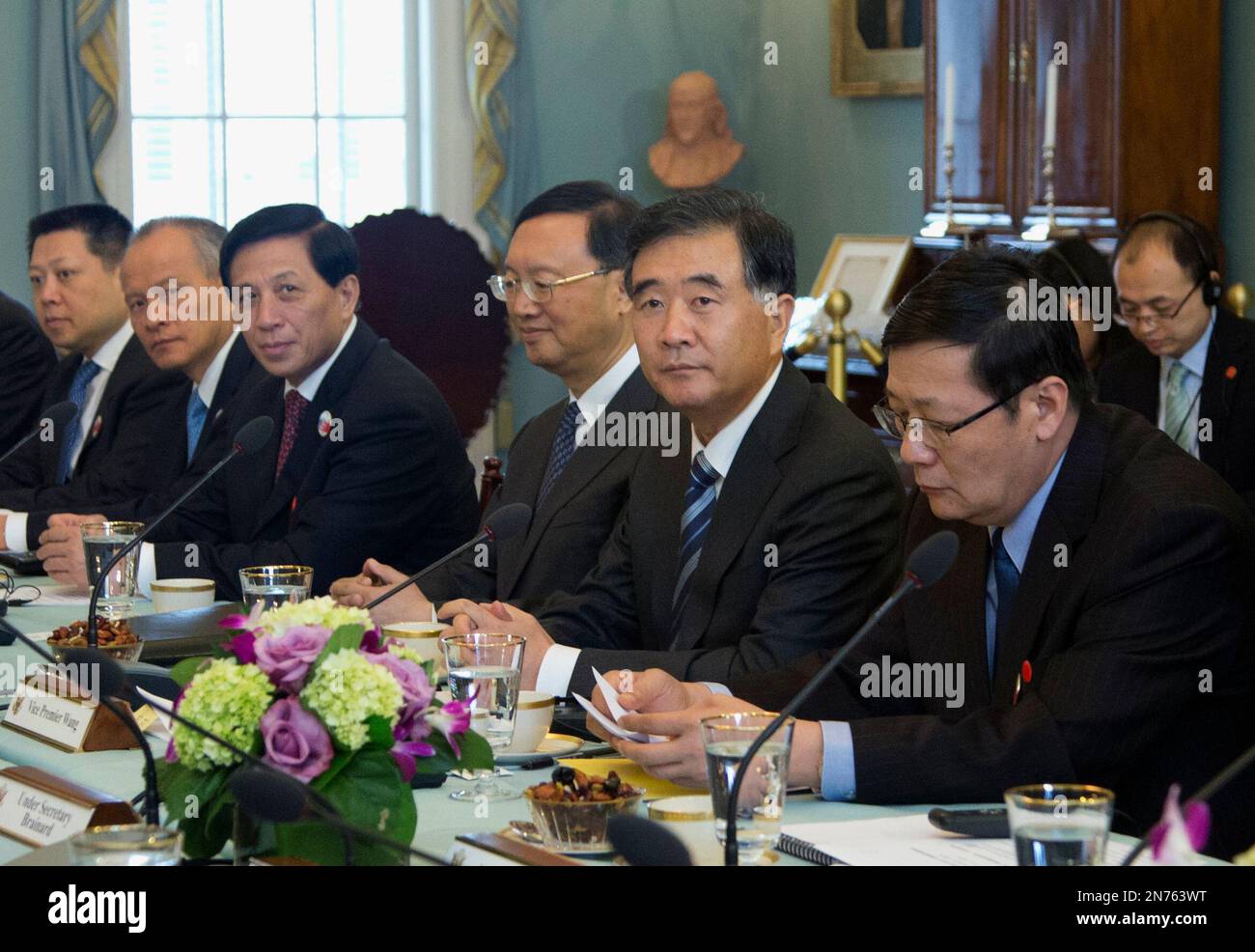 Chinese Vice Premier Wang Yang, second from right, and China's State ...