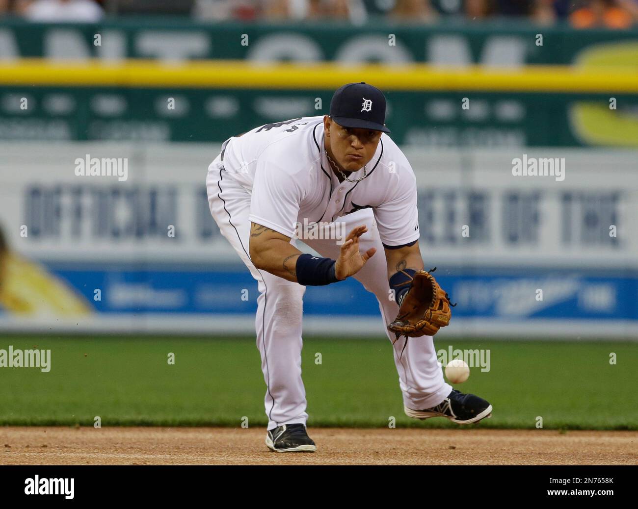 Detroit Tigers third baseman Miguel Cabrera fields a grounder during ...