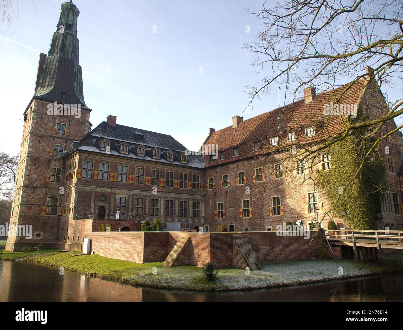 the castle of Raesfeld in germany Stock Photo - Alamy