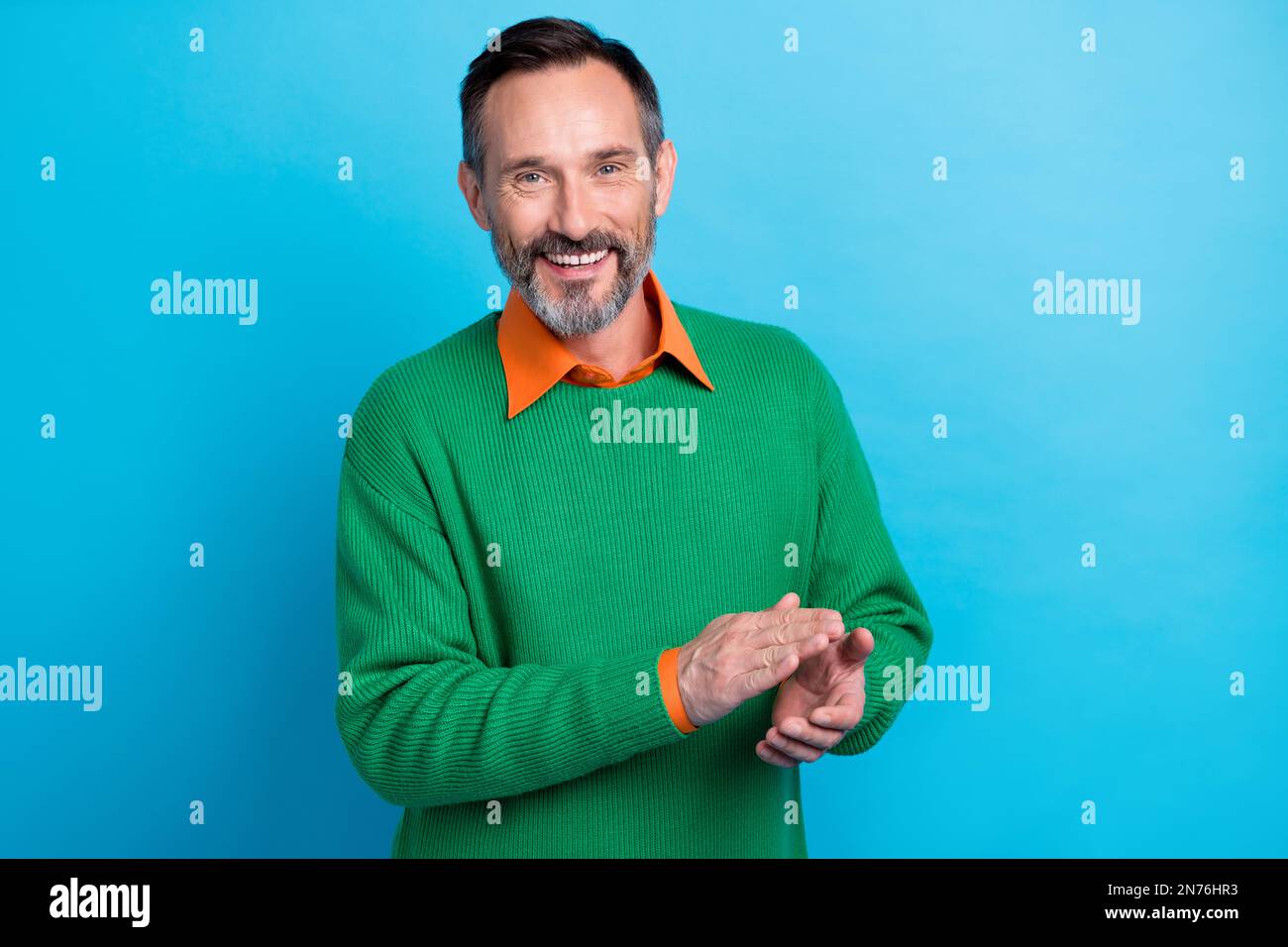 Photo portrait of mature nice mister clapping hands congratulate smile ...