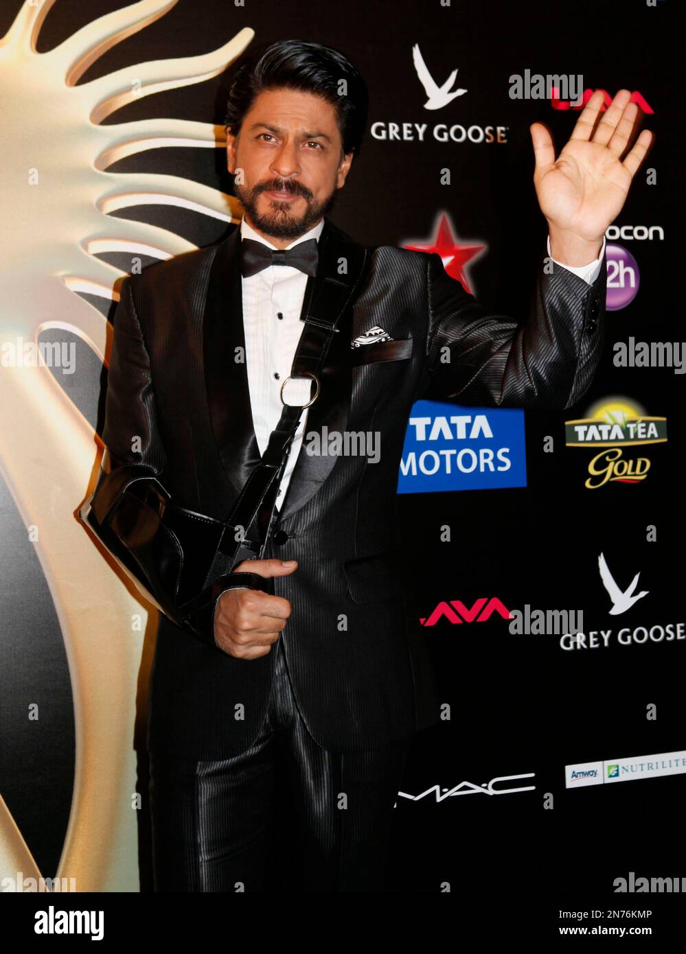 Bollywood actor Shah Rukh Khan arrives for the International Indian ...