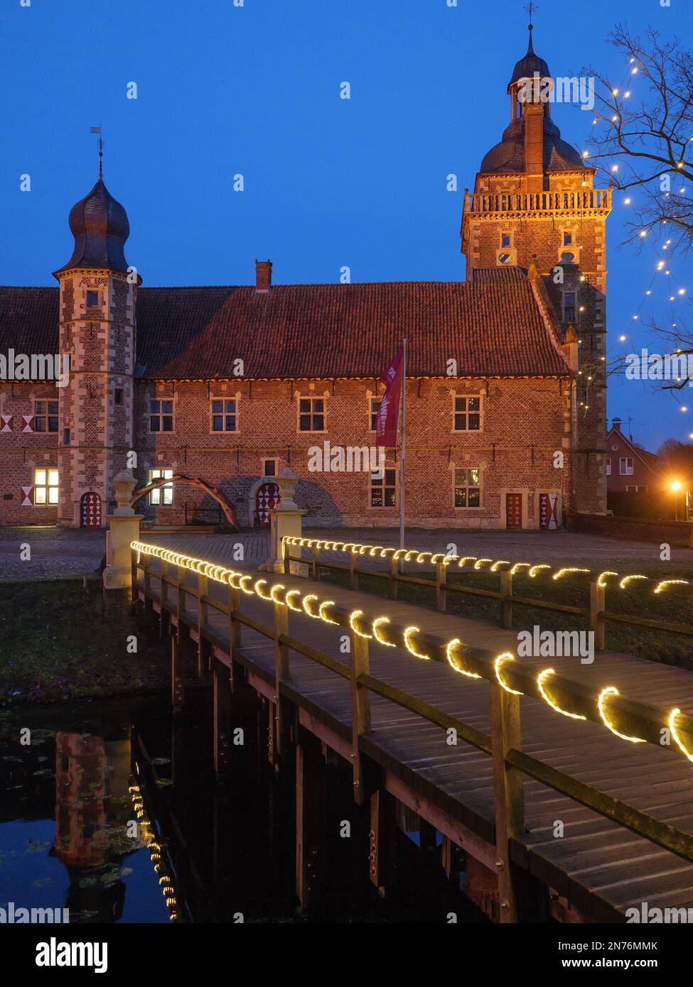 the castle of Raesfeld in germany Stock Photo - Alamy