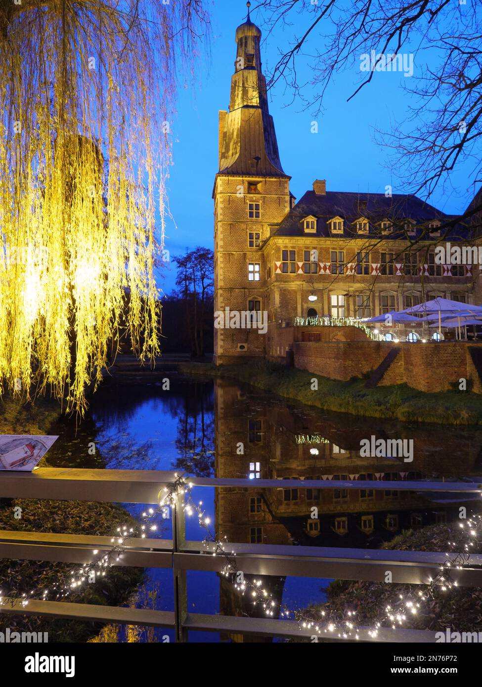 the castle of Raesfeld in germany Stock Photo - Alamy
